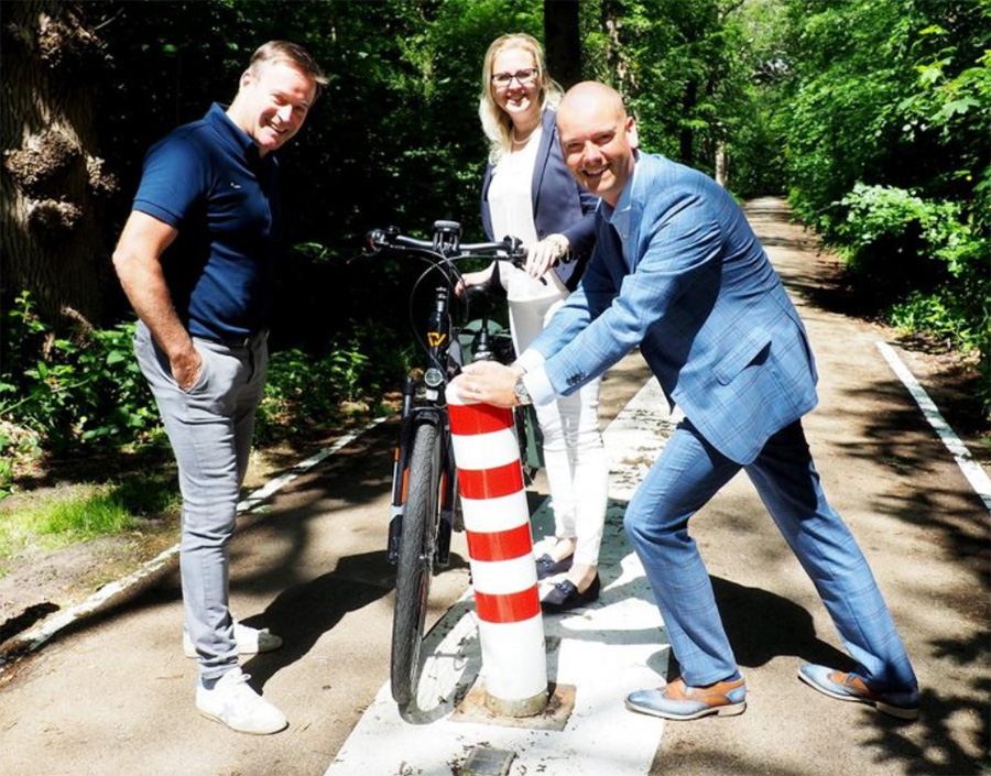 Fietspaaltjes terug in Oranjewoud – Plaatselijk Belang Oranjewoud
